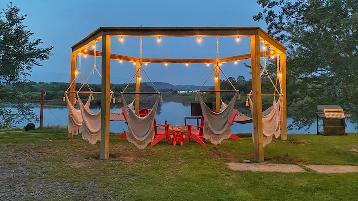 South Williamsport 3 Bedroom River Front Oasis - Williamsport