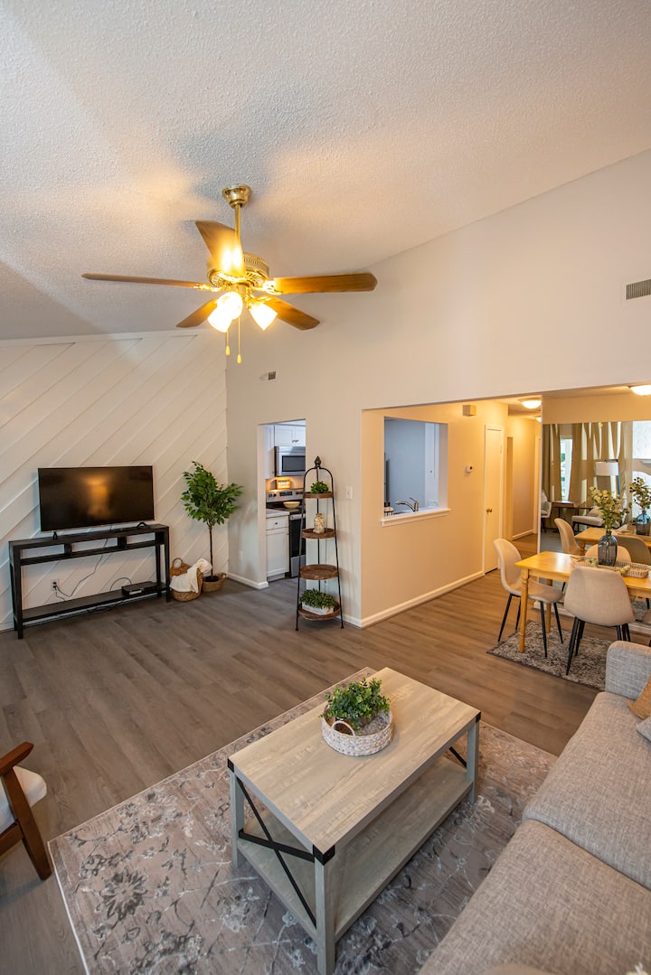 Furnished 2br Executive Stay - Wfh - Backyard - Virginia Beach, VA