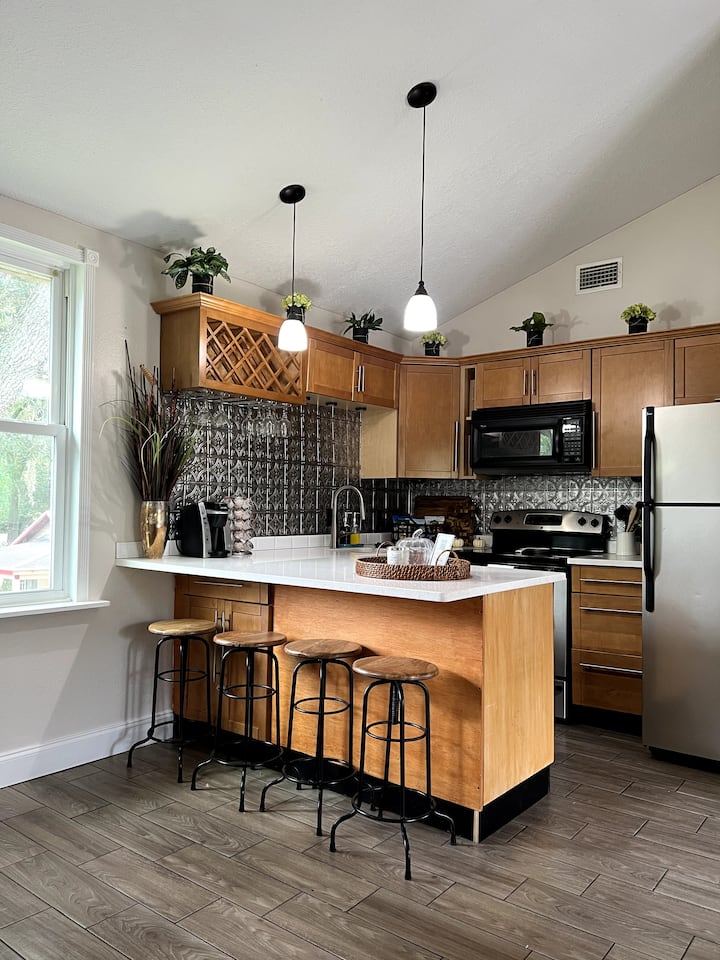 The Tampa Suite - Tampa, FL