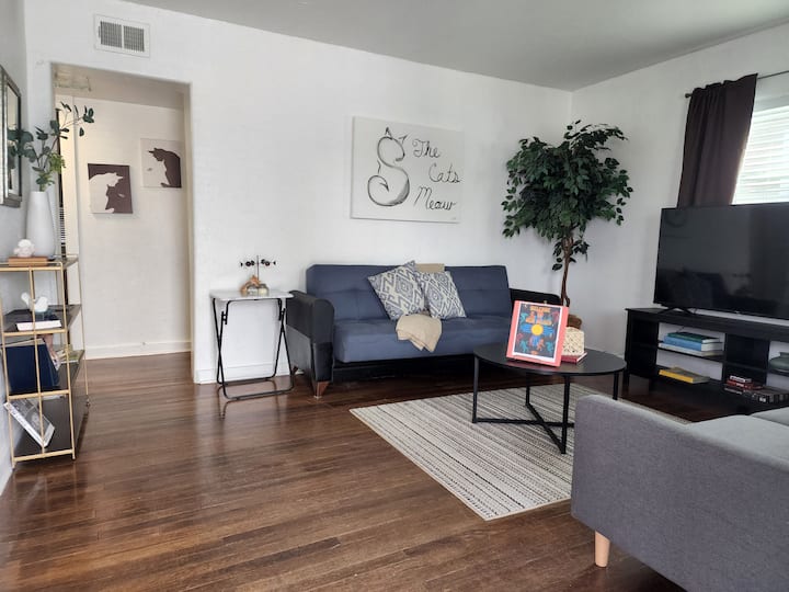 Cozy Cymric - 3 Bedroom-1 Bathroom House - Albuquerque, NM