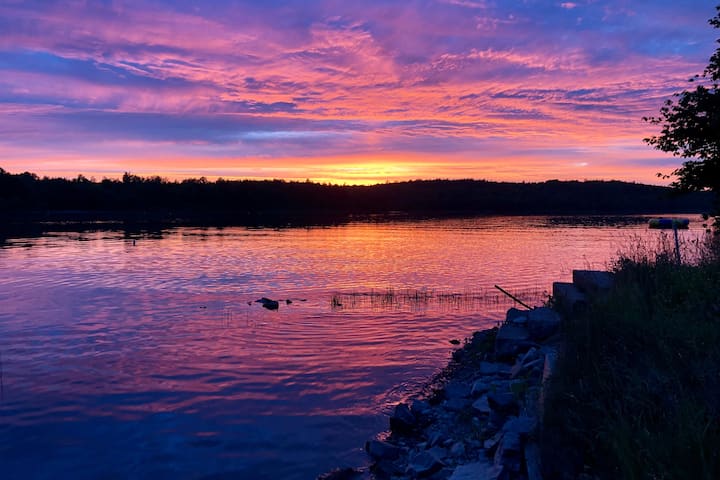 Sunset Getaway-private Entrance-king Bed - Nova Scotia