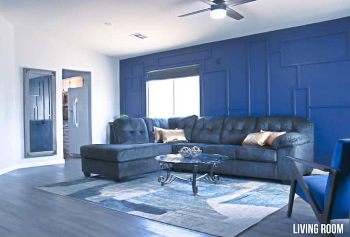 Comfortable 3br W/ Lg Yard, Strip Views & Parking - Lake Las Vegas, NV