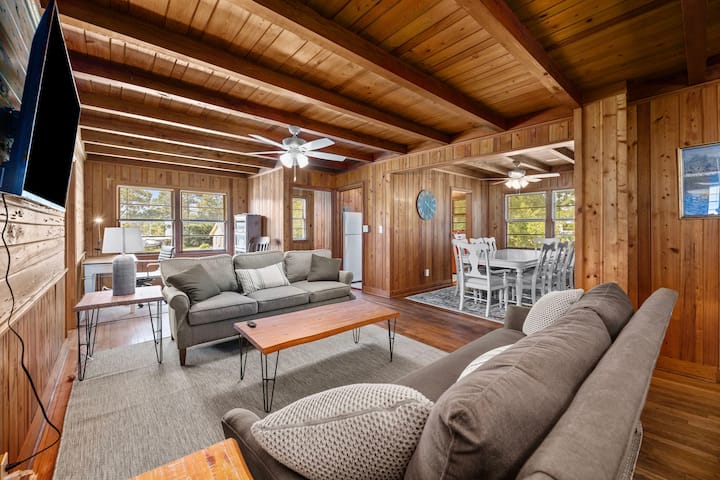 4br N Myrtle Beach Crabbin Cabin | Walk To Beach - North Myrtle Beach, SC