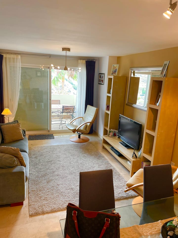 Lovely Apartment On Calahonda Hilltop, Pool, Views - La Cala de Mijas