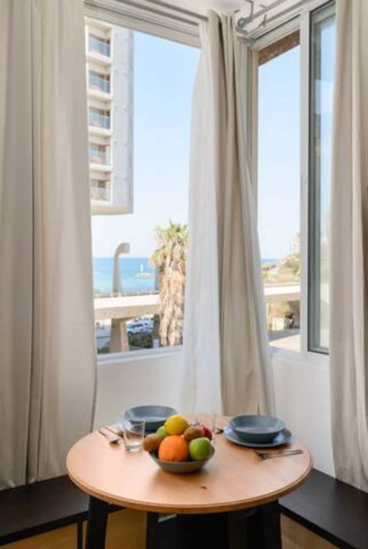 Studio With Sea View - Bomb Shelter - Tel-Aviv