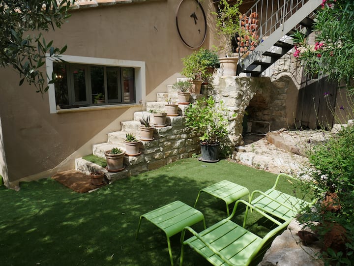 Charmant Appartement Avec Petit Jardin - Vaucluse