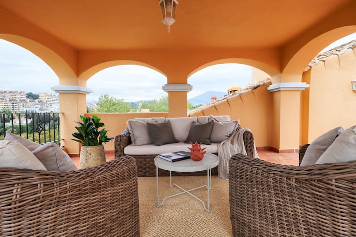 Townhouse Med Magisk Takterrass. - Marbella