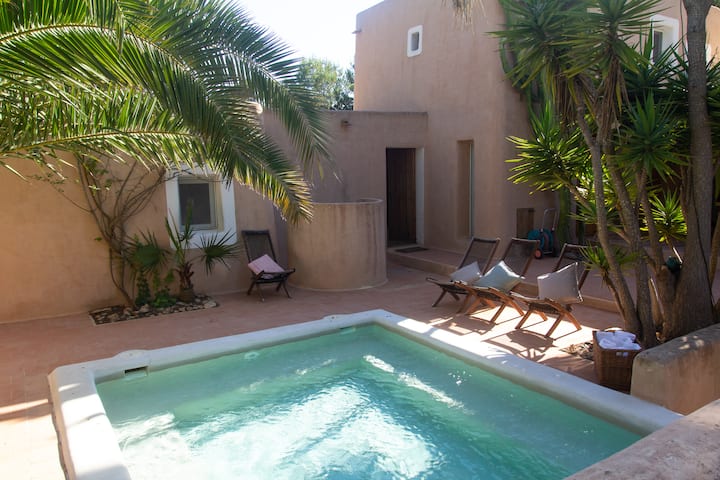 Luxury Villa Near Cala Saona Beach - Formentera