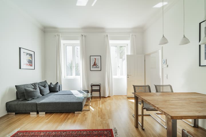 Bright And Central Apartment In Fancy Area - Wien