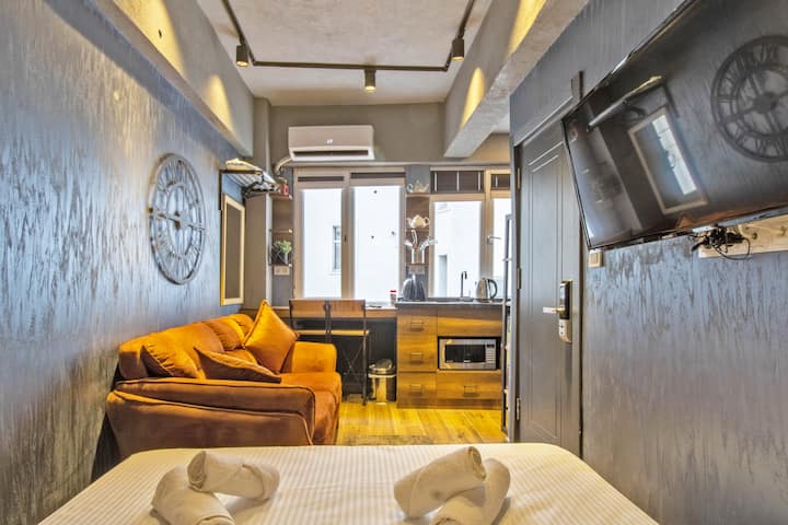 Super Cute Cozy Studio, Jundo 7, Near Galata Tower - Istanbul