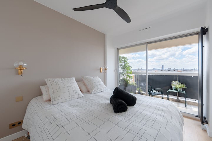 Gorgeous 1 Bedroom + Terrace + 180° View Of Paris - Paris