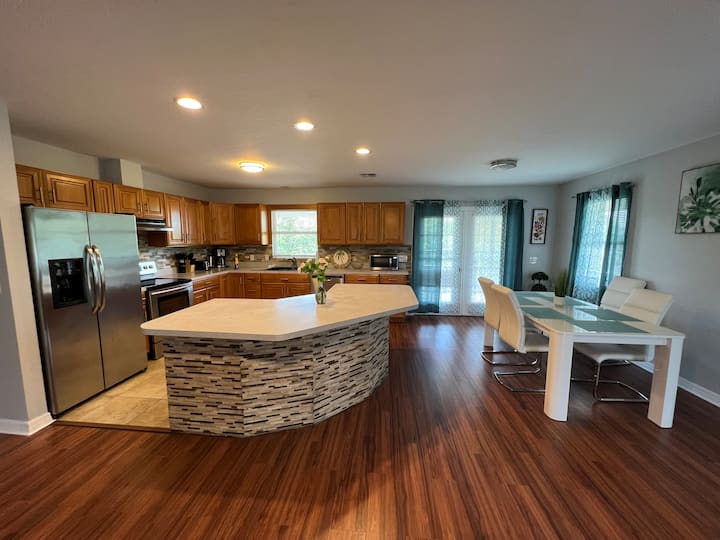 2400 Sq Ft, 3 Br/2 Bth, Close To Beach - Englewood, FL