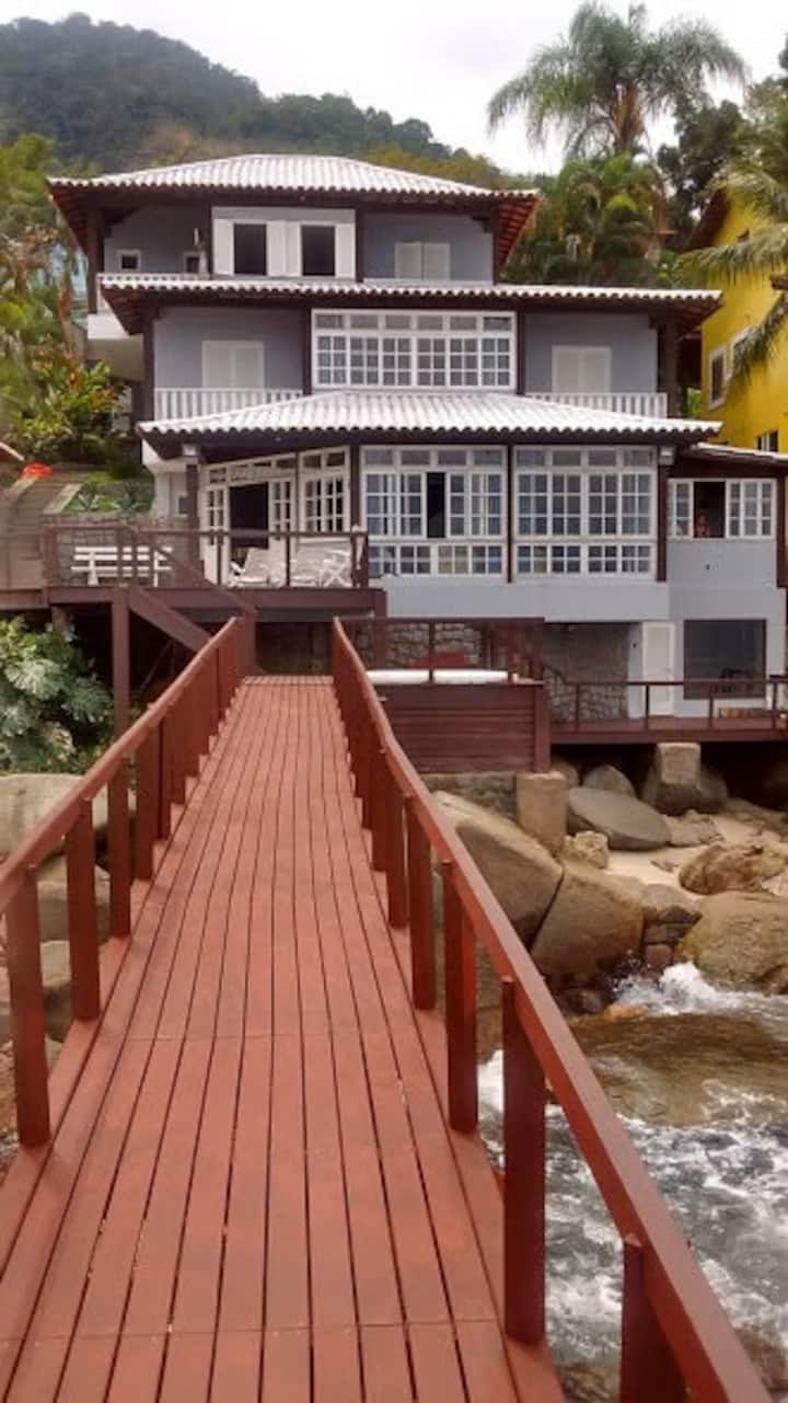 Linda Casa Com óTima Vista Para O Mar - Angra dos Reis