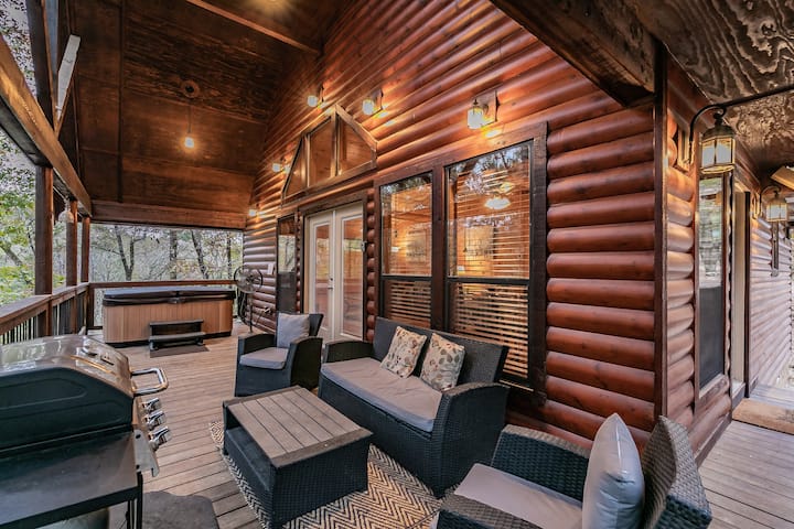 Couples Cabin/secluded Deck/near State Park - Broken Bow, OK