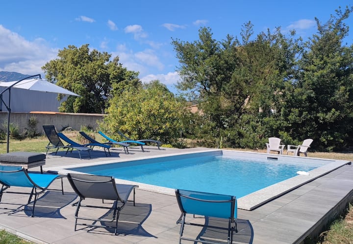 Superbe Villa Avec Piscine Proche Mer Et Commerces - Plage de Palombaggia