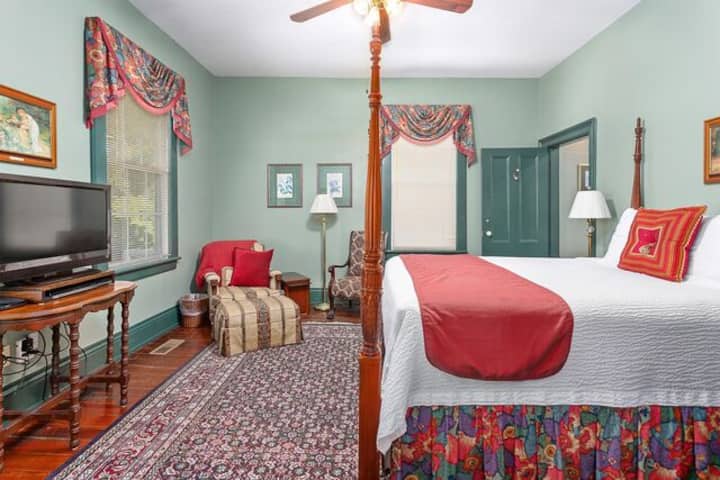 Welcome To Spencer House Inn: Room 100 - Amelia Island, FL