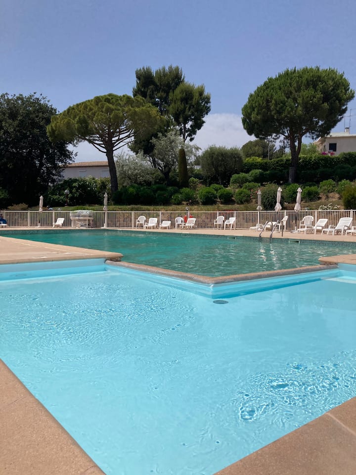 Studio Meublé, Piscine, Tennis - アンティーブ