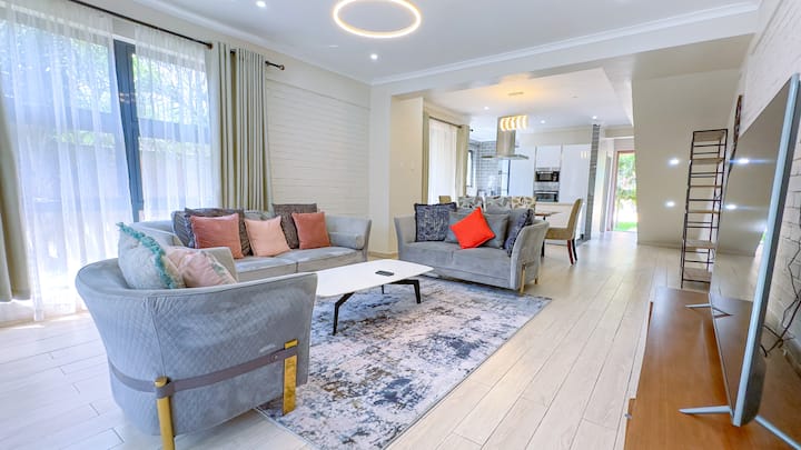 Lovely 3 Bedrooms Unit With Pool And Gym (Sitari) - Harare
