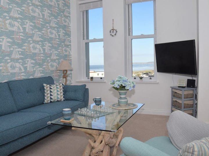 Sea Views And Private Parking - Ocean Wave - Devon