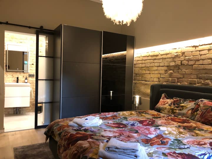 Stilvolle, Sanierte Wohnung In Stadtnähe - Braunschweig