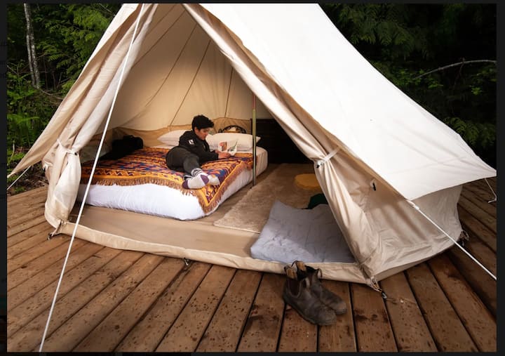 Delightful Bohemian Bell Tent On Oceanview Acreage - Île de Vancouver