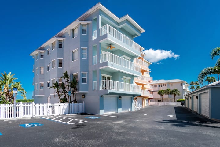 Harborview 2 Bedroom Condo With Heated Pool - Englewood, FL
