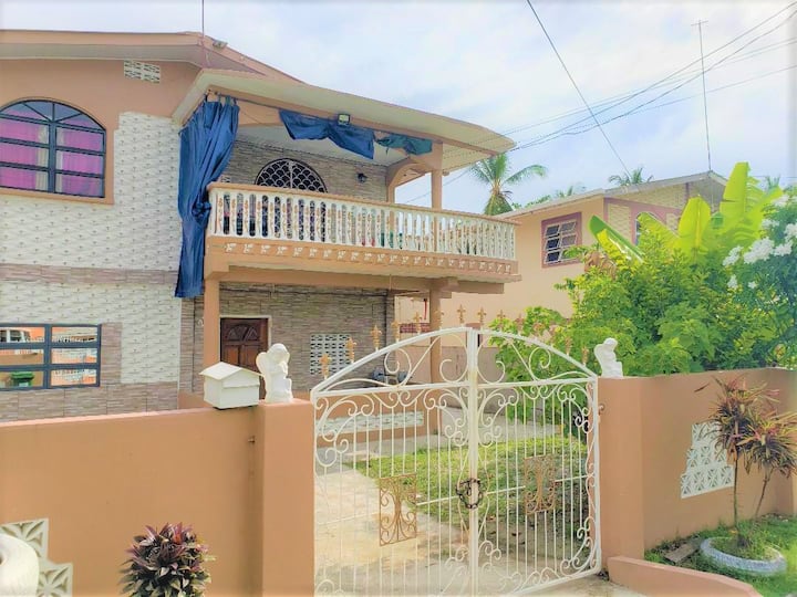 Luxury 3 Bedroom Apartment Rental-lower Flat - Guyana