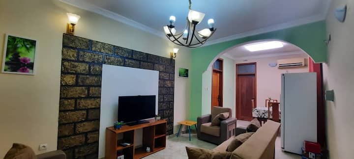 Lovely 3-bedroom Rental With Parking On Premises. - Kinshasa