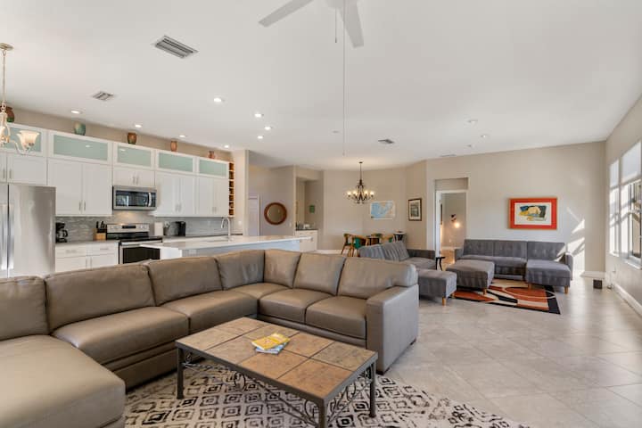 Quiet Lakeside Retreat - Your Home Away From Home - Lake Sawyer, Parrish