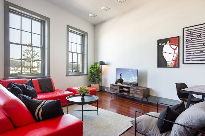 Fabulous Ny Loft Style Apartment Opposite Manly Wharf - Narrabeen