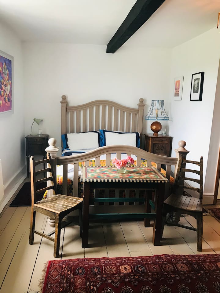 Art House B & B -  Pear Tree Room - Usk
