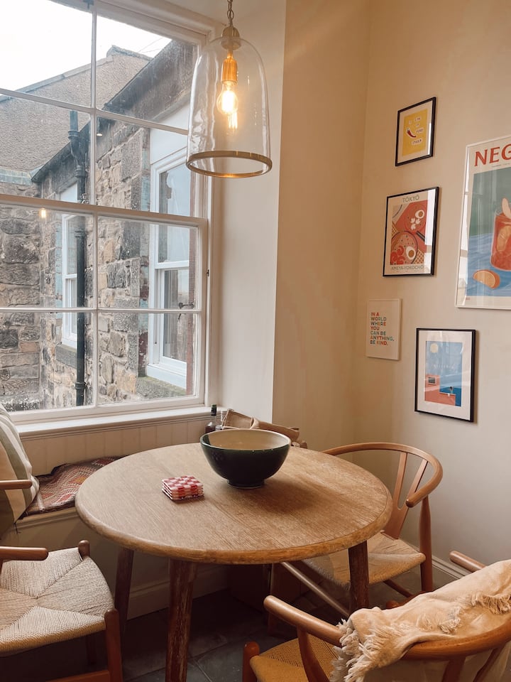 Beautiful Spacious Flat In Leith - Edimburgo