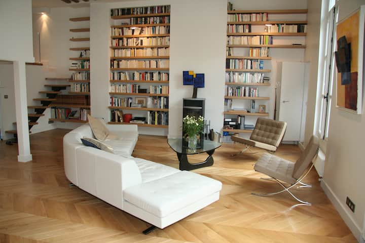 Jean Jacques Rousseau Flat -