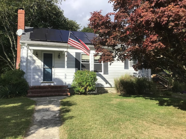 Cozy Cottage In Tiverton Near Sakonnet River - Fall River, MA