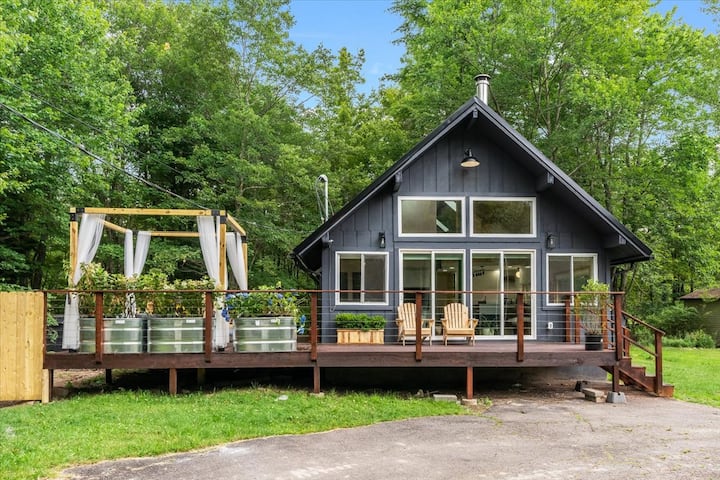 Vacation | Lane | Cottage - Mount Pocono, PA