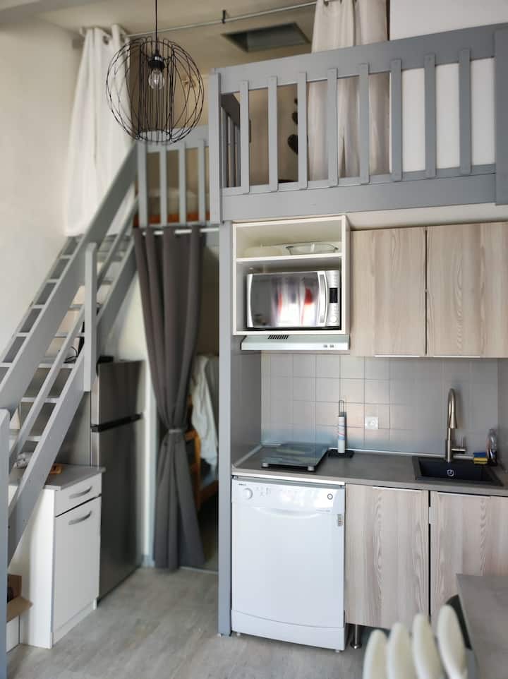 Maisonnette Avec Piscine, Proche De La Plage. - Saint-Pierre-la-Mer