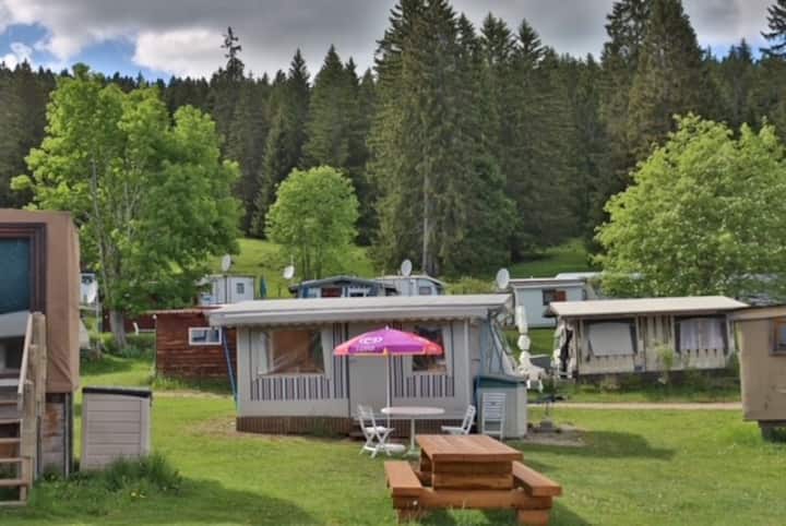 La Gentiane. Jolie Caravane Pour 4 Personnes. - Yverdon-les-Bains