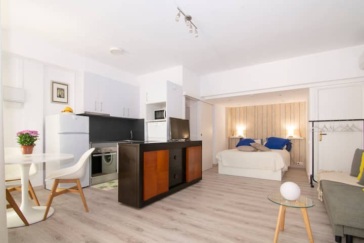 Fantastic Room At Merce's House, Separate Entrance - Barcelona