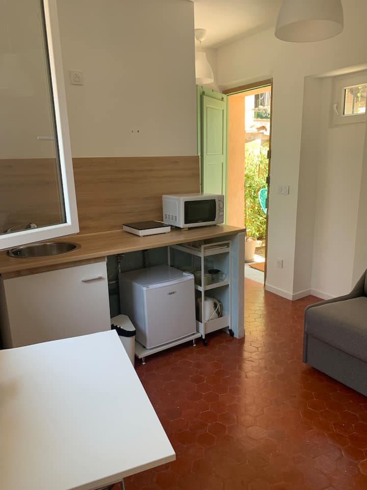 Petite Chambre Avec Terrasse Proche Centre - Vence