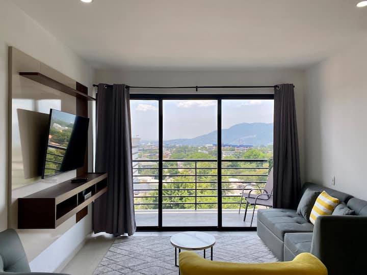 Apartamento Moderno,céntrico Con Vista A La Ciudad - El Salvador