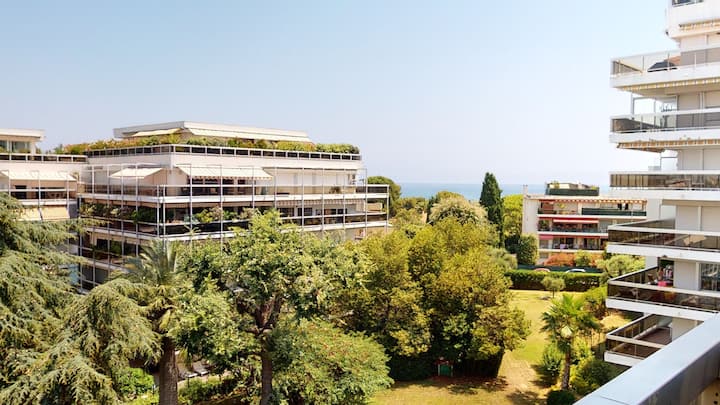 Superbe Appartement Avec Aperçu Mer - Piscine - Antibes