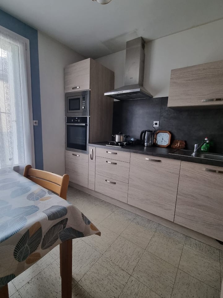 Charmant T1 Bis, Belle Chambre Et Cuisine éQuipée - Morlaix