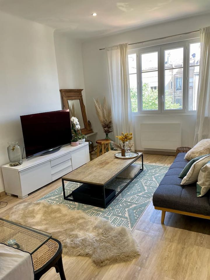 Marseille : Très Bel Appartement En Plein Centre - Marseille