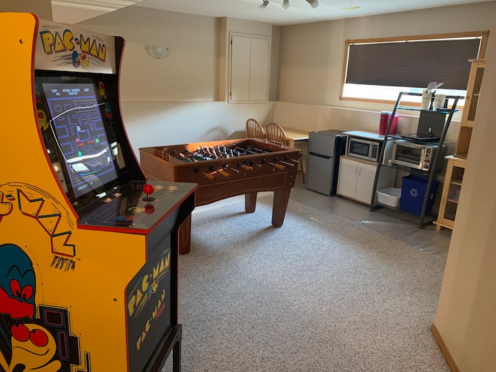 King Basement Suite-redcliff, Ab - Medicine Hat