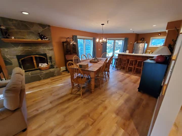 Lovely 2-bedroom Condo At Stratton Mountain - Stratton, VT