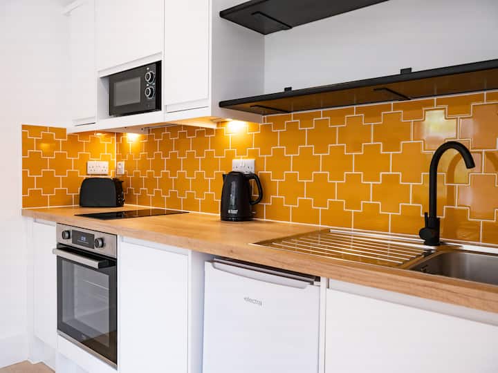 Boutique Central Studio, Middlesbrough. - Teesside University