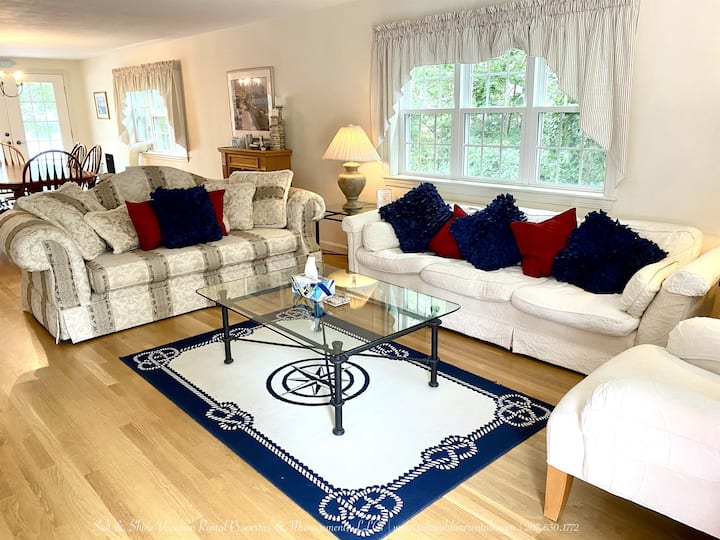 **>Large Family Home + Vacation By The Sea<** - Long Beach, ME