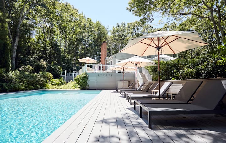 Chic & Sun-filled Modern Oasis, Heated Pool & Spa - East Hampton, NY