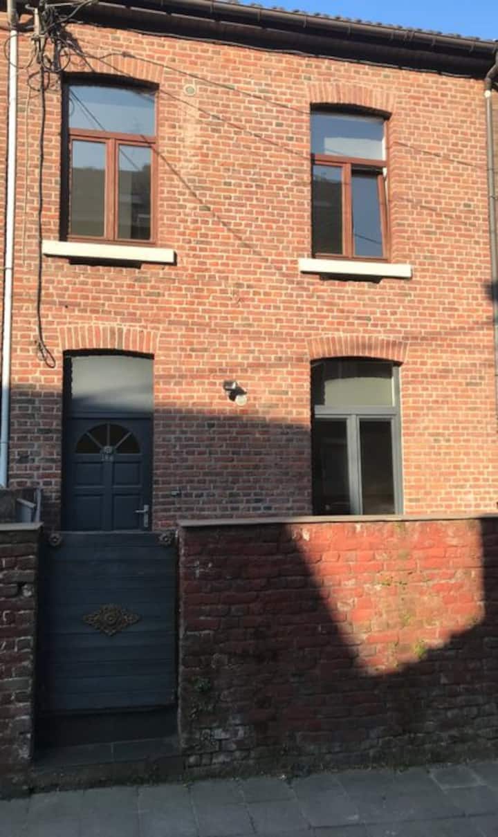Agréable Petite Maison à Proximité Du Centre Ville - Provincie Luik