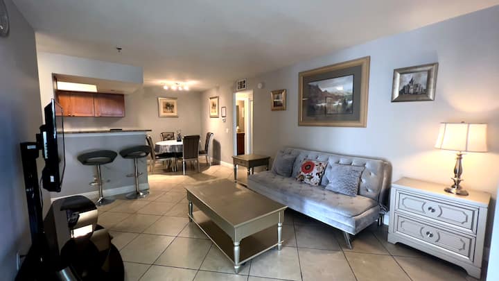 Vegas Condo - Las Vegas